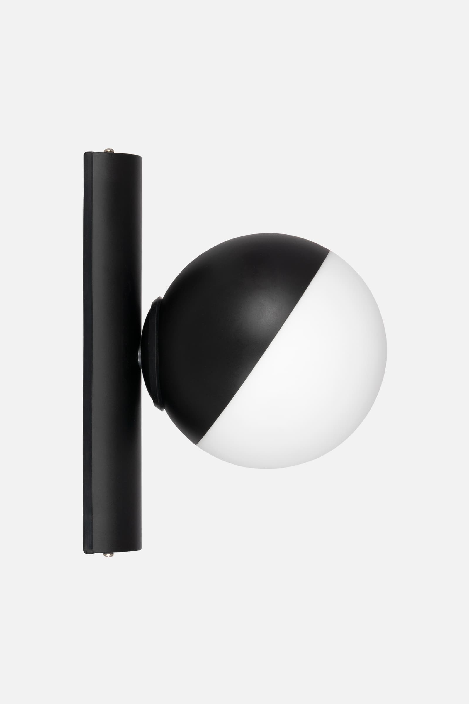 Wall Lamp Contur 15 IP44 — Globen Lighting
